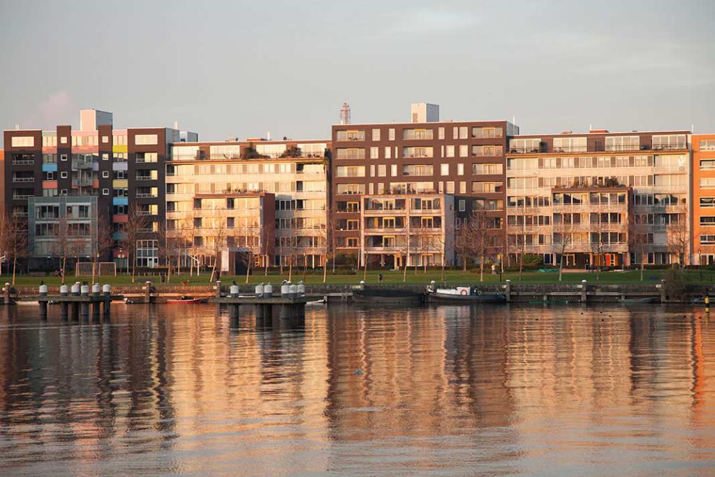 Java & KNSM-eiland: een architectonische verrassing · Wandelingen.info